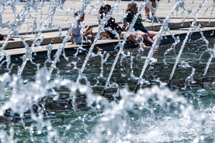 Forecasters cite 'dangerous' conditions as heat scorches Midwest while ...