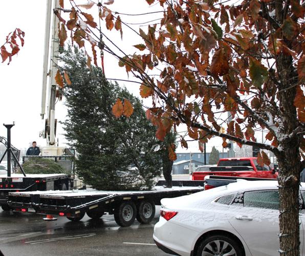 Santa arrives in downtown North Vernon | North Vernon | madisoncourier.com