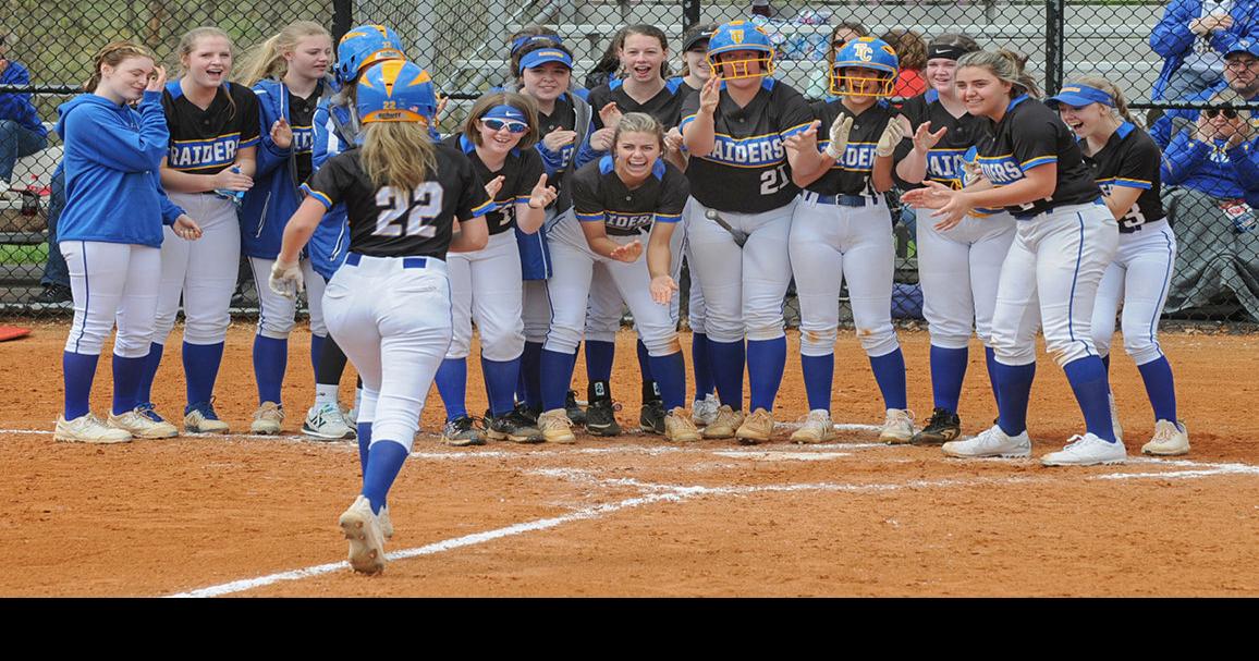 SOFTBALL ROUNDUP: Raiders, Rebels pound the ball in round-robin wins ...