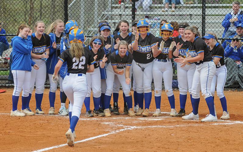SOFTBALL ROUNDUP: Raiders, Rebels pound the ball in round-robin wins ...