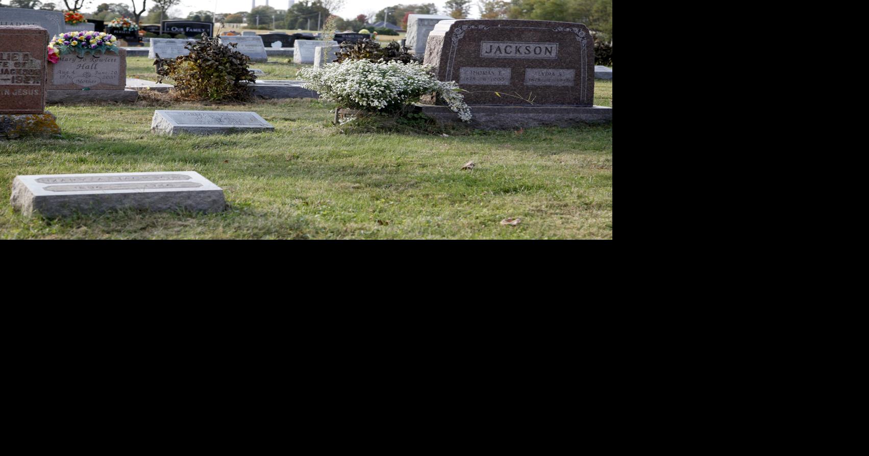 Moffett Cemetery board seeking closure | Announcements | madisoncourier.com