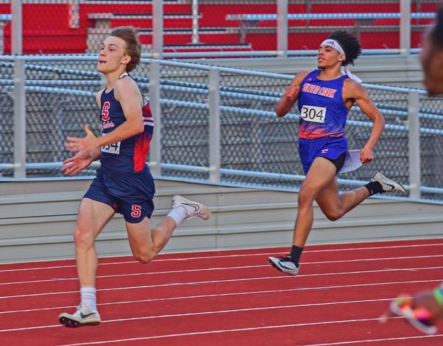 BOYS TRACK & FIELD SECTIONAL: Area teams qualify for regional in 12 ...