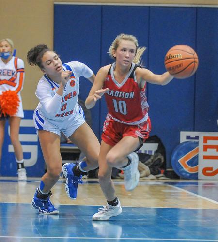 3A GIRLS BASKETBALL SECTIONAL: Madison battles No. 4 Silver Creek to ...