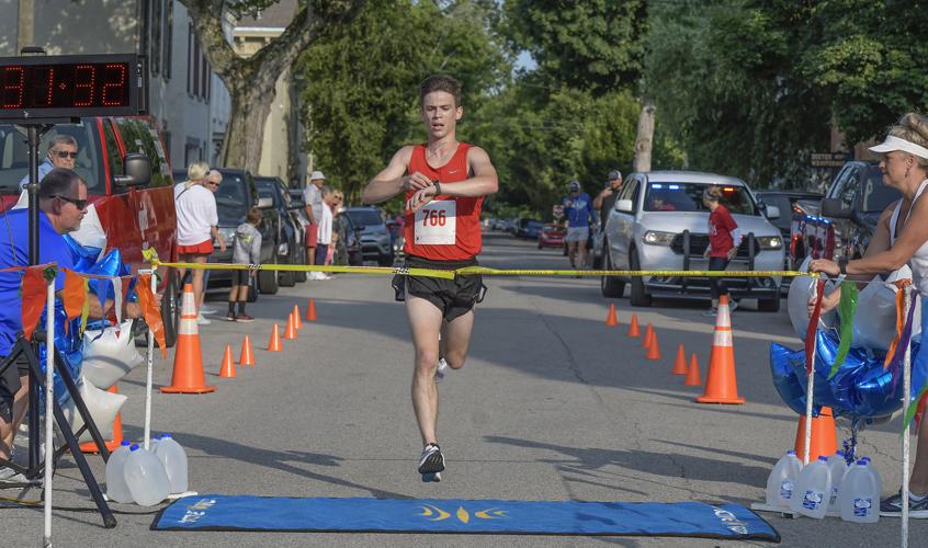 Leak finally breaks through to win Firecracker 10K | Sports ...