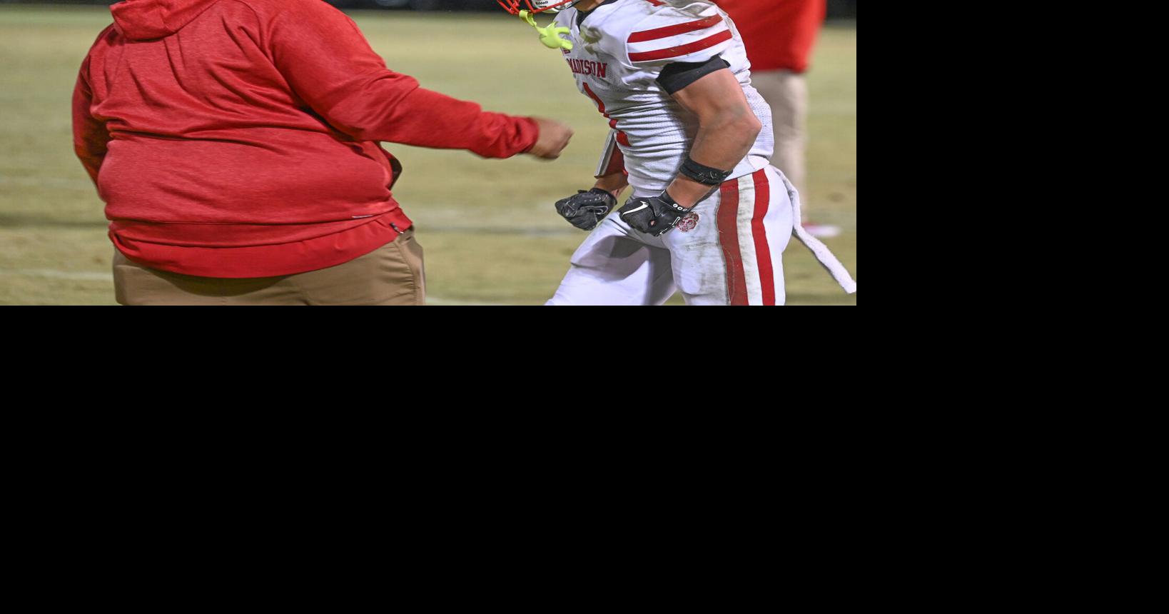 Dyer does it all to lead Madison to 1st sectional championship game in ...