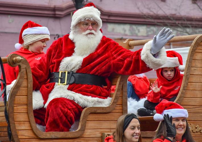 Very Merry Madison Parade | | madisoncourier.com