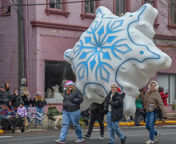 Very Merry Madison Parade | | madisoncourier.com