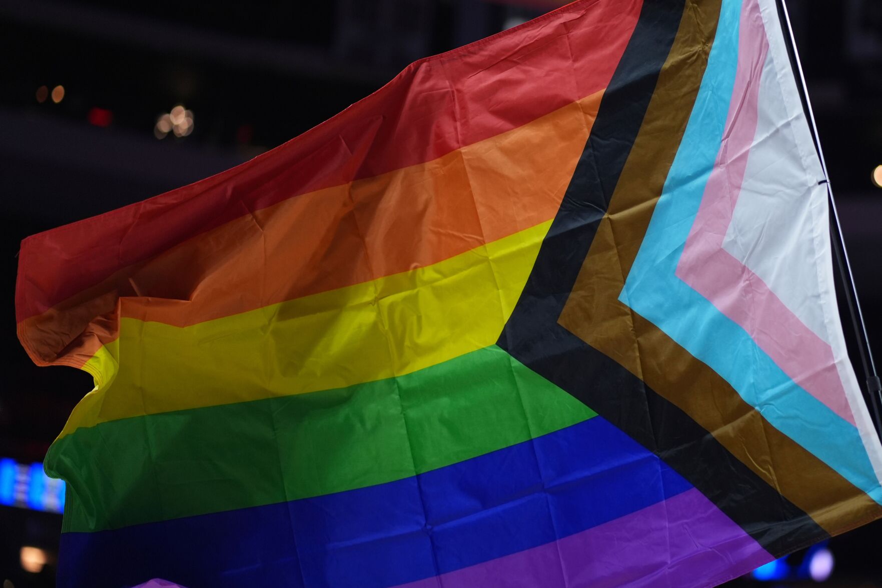 988's LGBTQ+ hotline to relaunch this year. But the group that helped ...