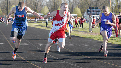 Unbeaten Lady Cubs win on Senior Night | Sports | madisoncourier.com