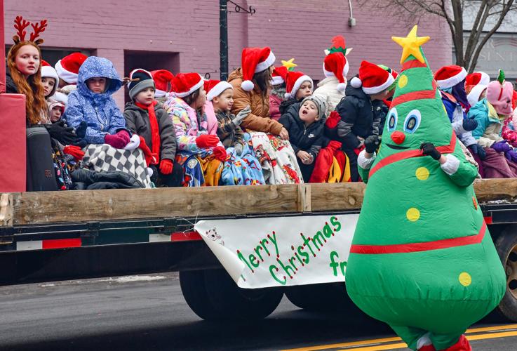 Very Merry Madison Parade | | madisoncourier.com