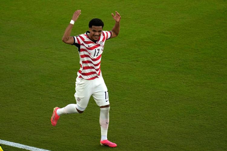 U.S. beats Bosnia-Herzegovina 2-0 to advance to round of 16 and keep ...