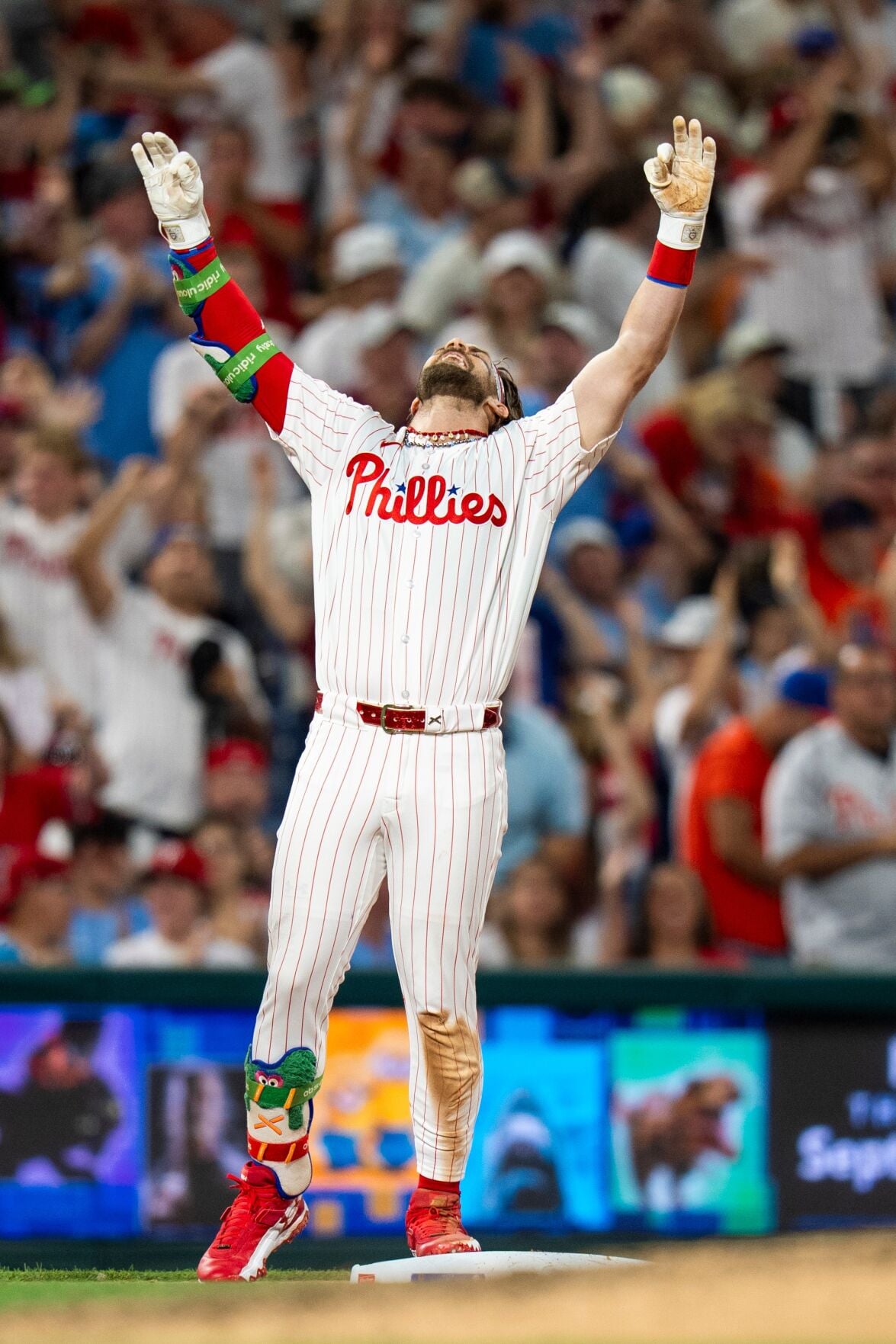 Phillies rout Mets 15-3: Kyle Schwarber belts 3 homers, Bryce Harper ...