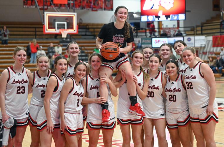 Davis breaks Madison's career scoring record | Sports | madisoncourier.com