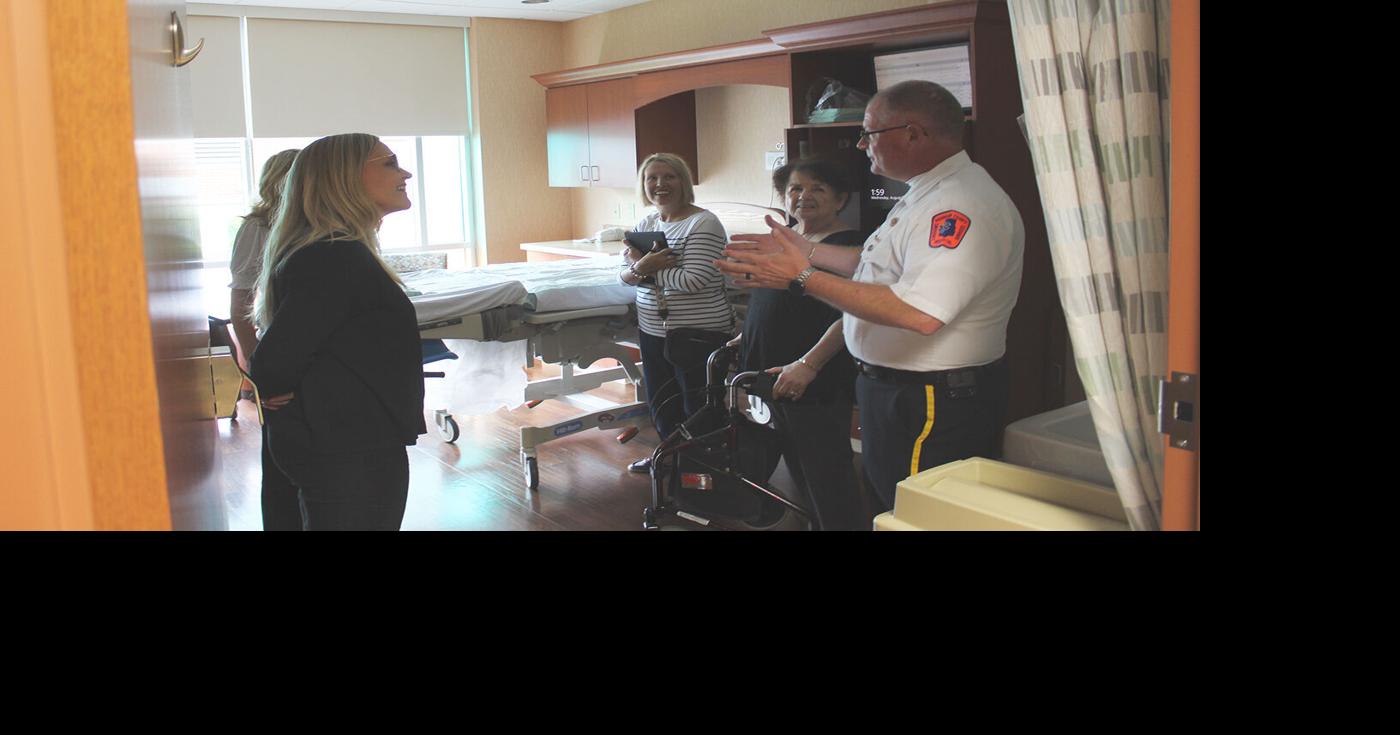 U.S. Rep. Erin Houchin visits different locations in Harrison County ...