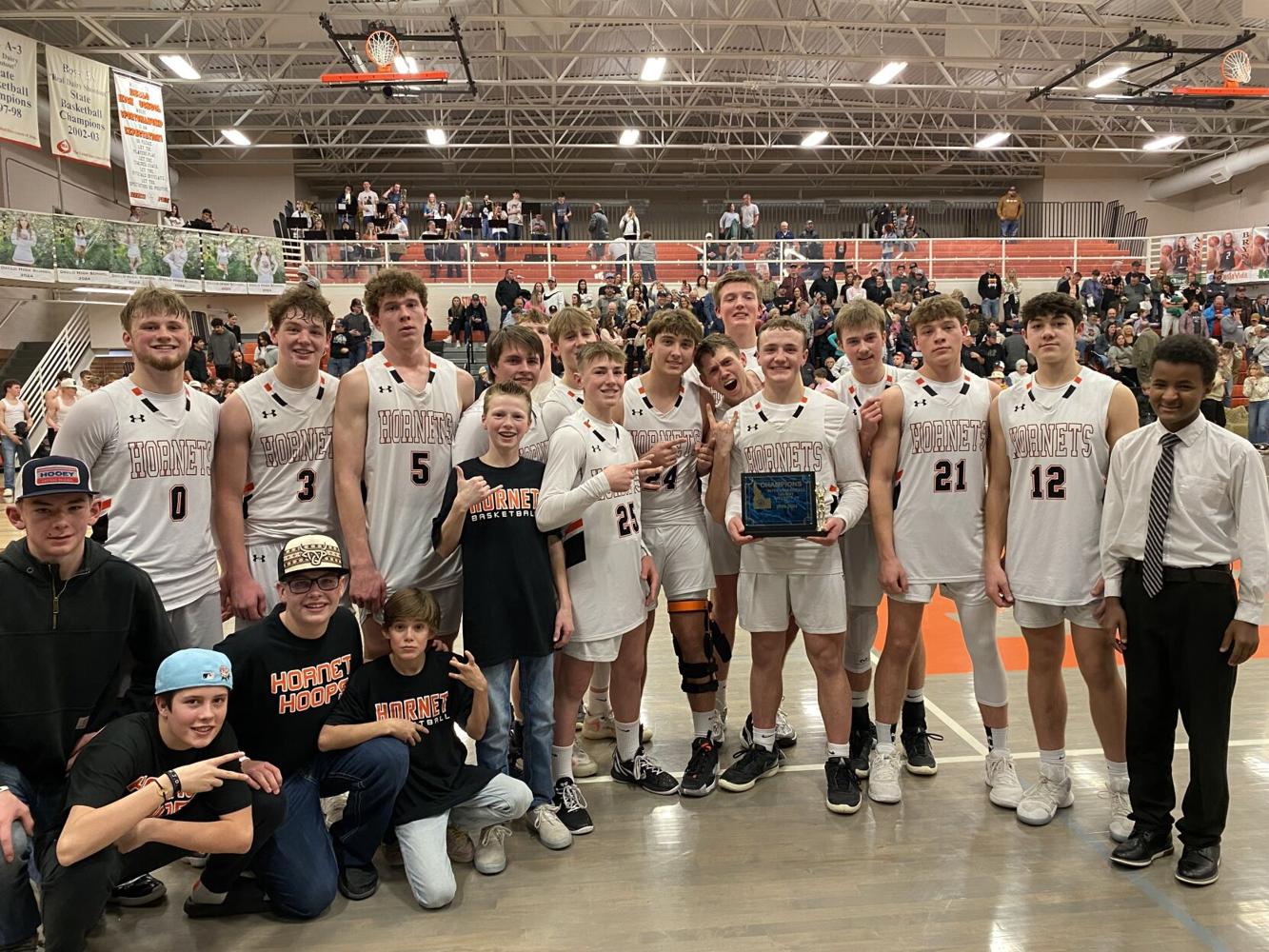 4th quarter run lifts Declo boys to Canyon Conference title over Wendell