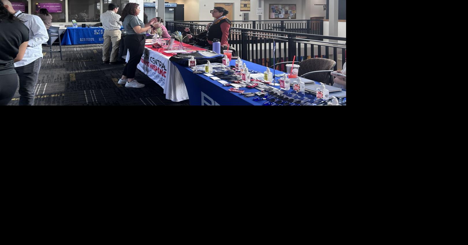 CSI hosts first non-traditional student resource fair