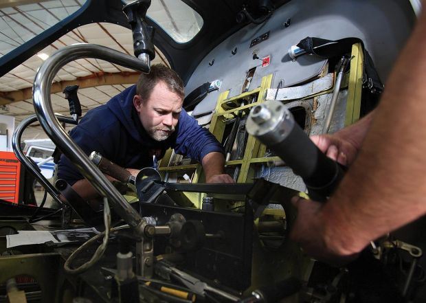 Reeder Flying Service Hands Business to New Owners