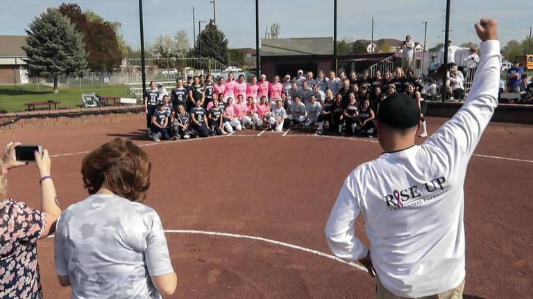 Game honoring their dad’s memory, Centennial’s Diffin sisters each hit ...