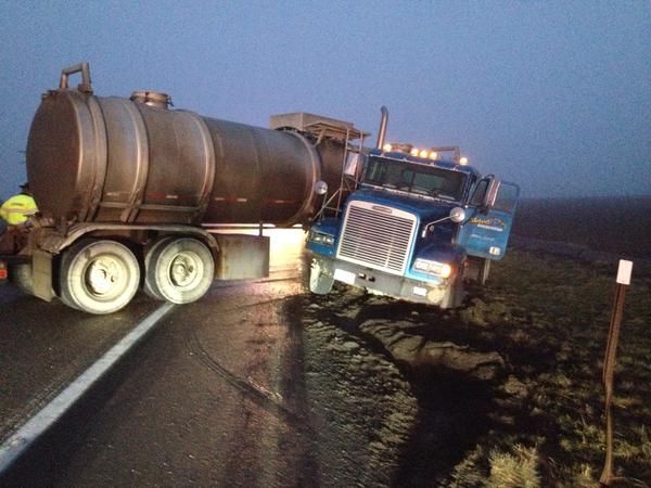 Jackknifed Semi Closes Idaho 50 Lane for 2 Hours