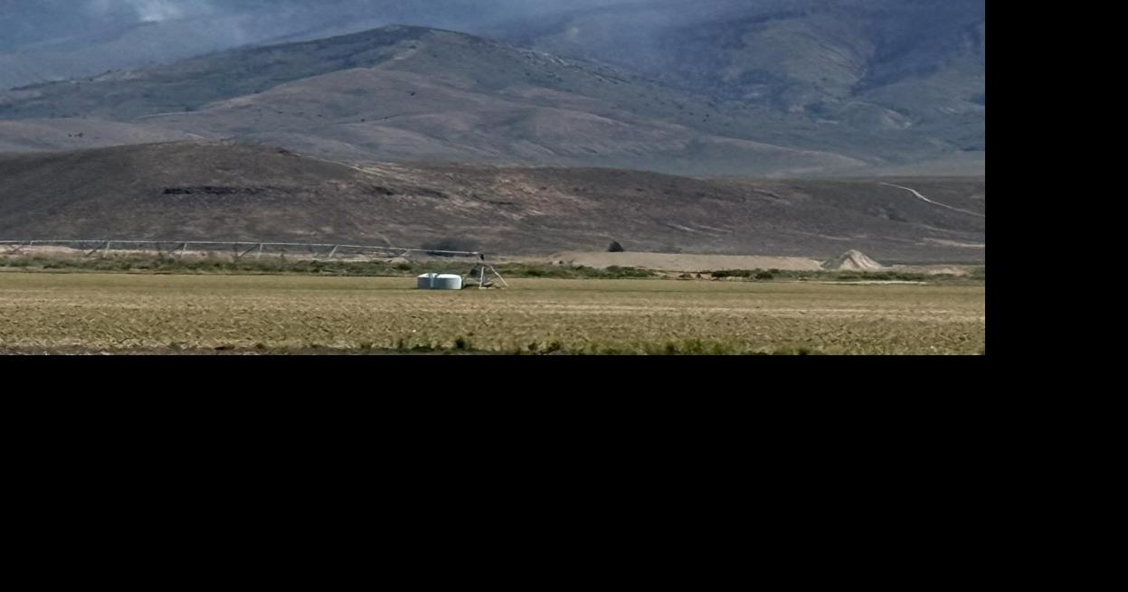 Summit Creek blaze near Oakley at 1,500 acres