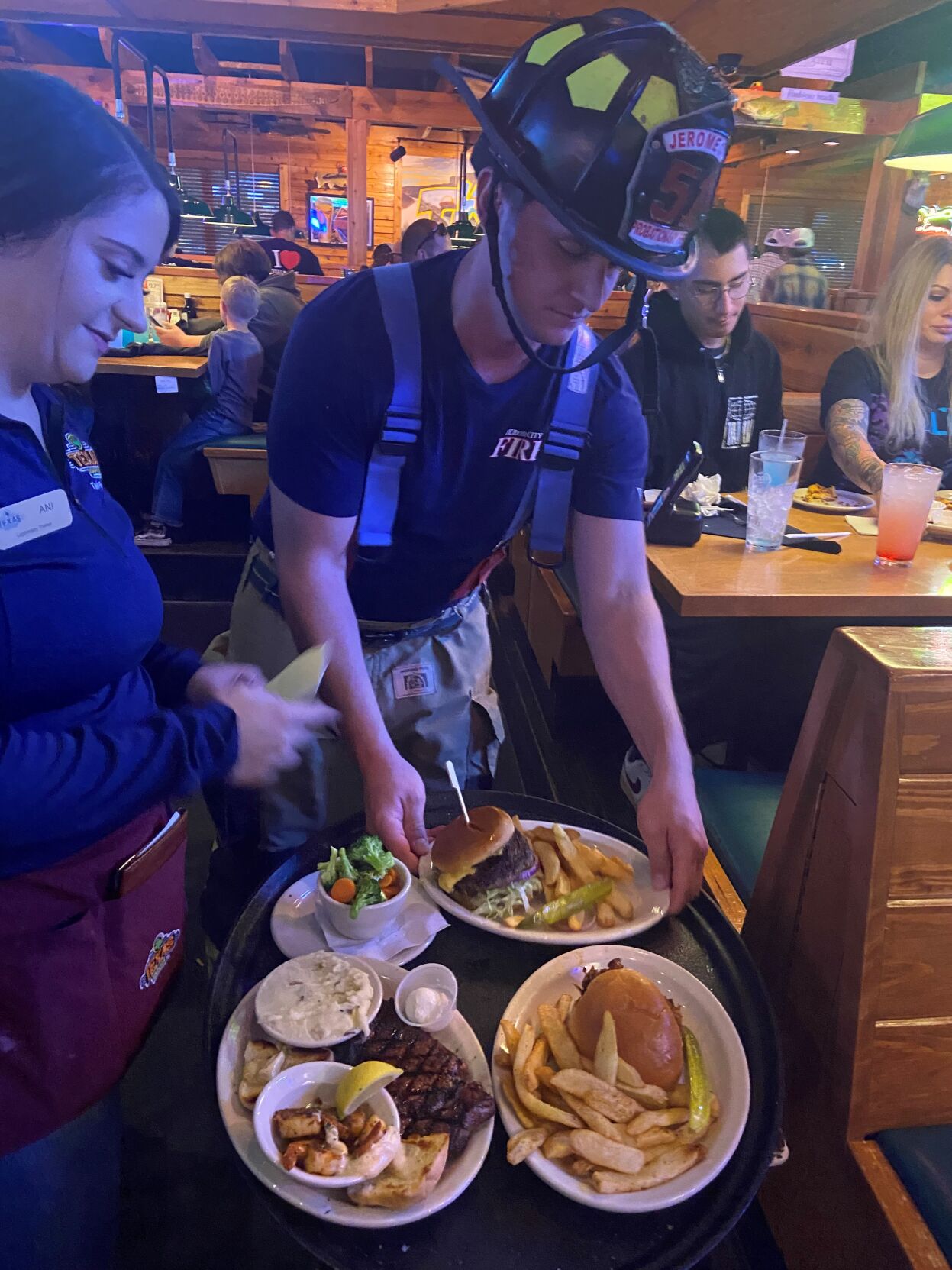 Texas Roadhouse hosts Jerome Fire Department fundraiser