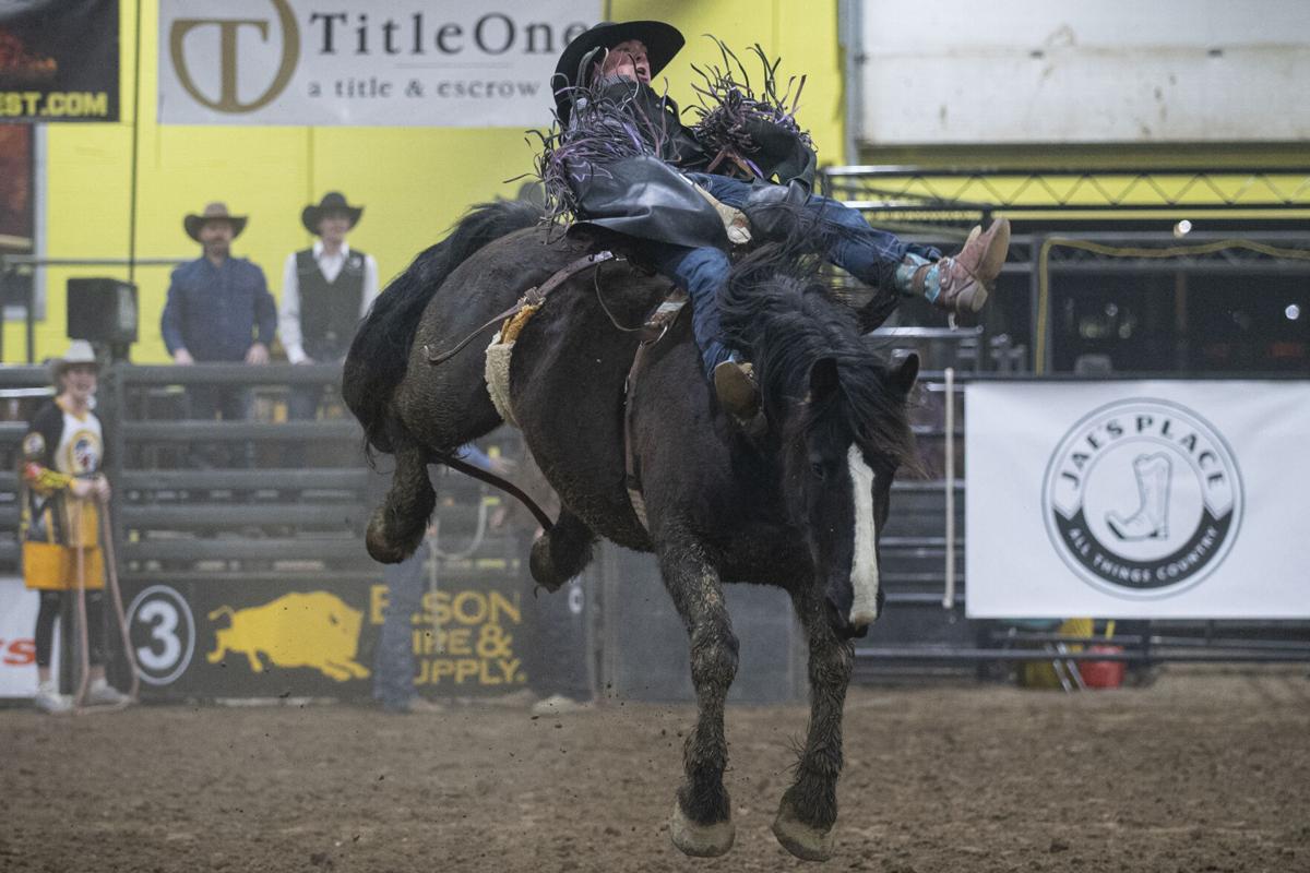 National bareback leader Allen leads CSI contingent at CNFR