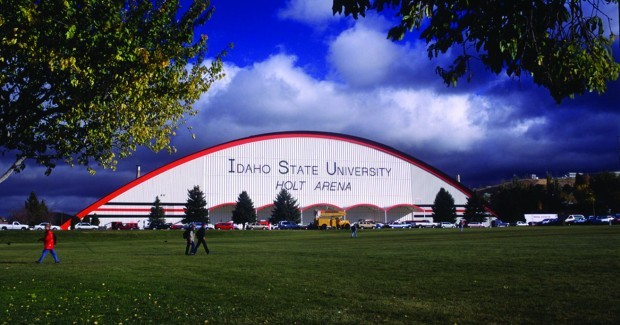 IHSAA to evaluate playoff games at Holt Arena