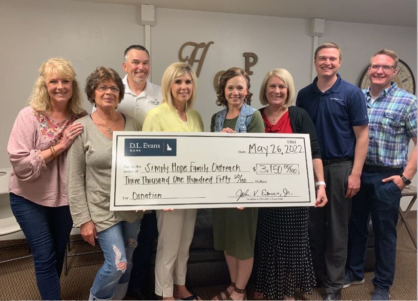 D.L. Evans Bank donates $3,150 to Simply Hope Family Outreach