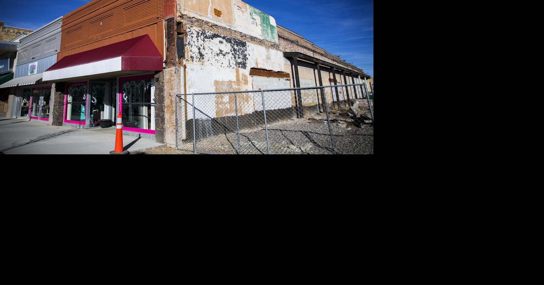 A downtown building will be renovated with an entrance facing the plaza