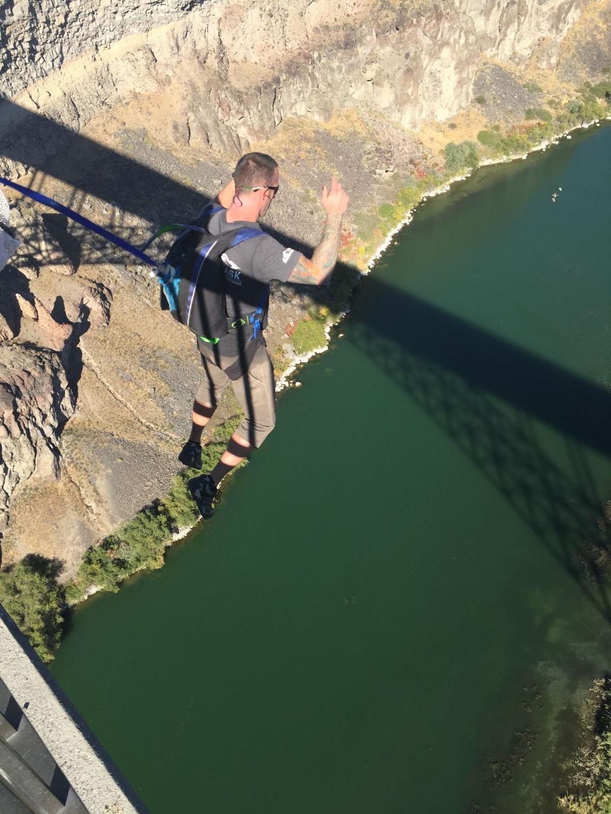 base jumping twin falls