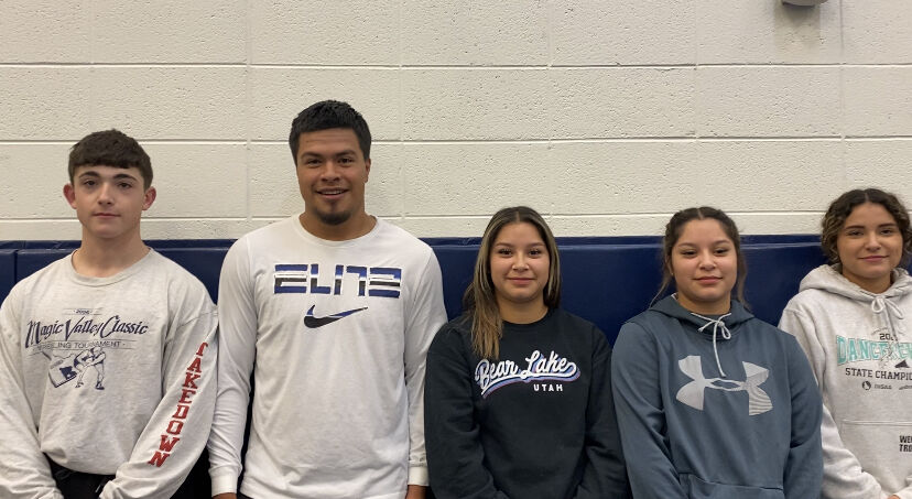 Wendell opens season in Magic Valley with East-West Duals