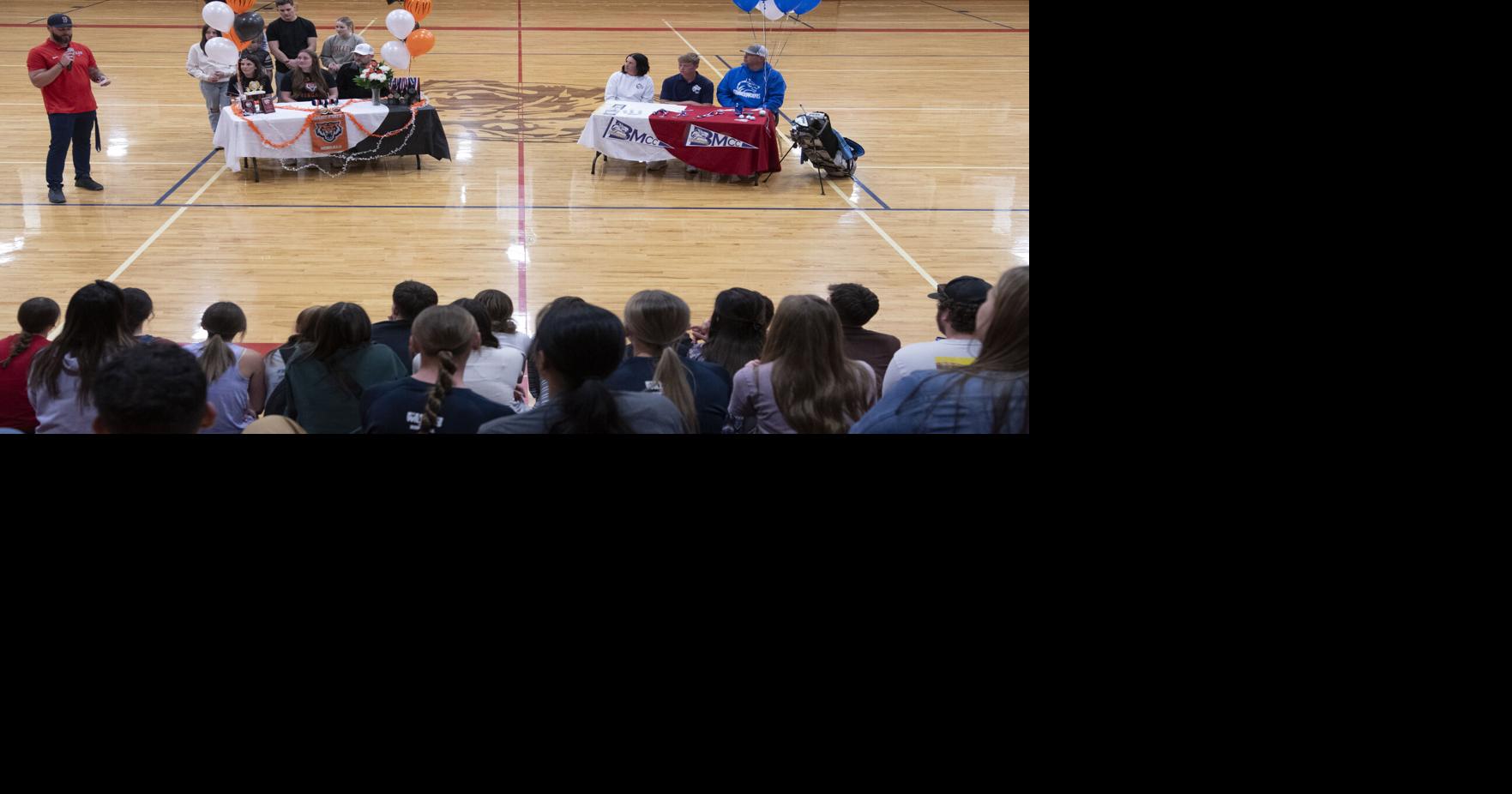 PHOTOS: College signing at Filer High School