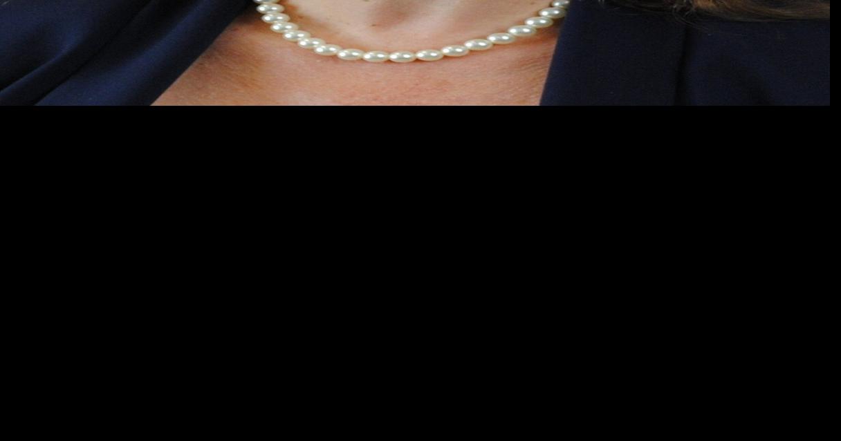 Suzy Nesbella 2023 headshot