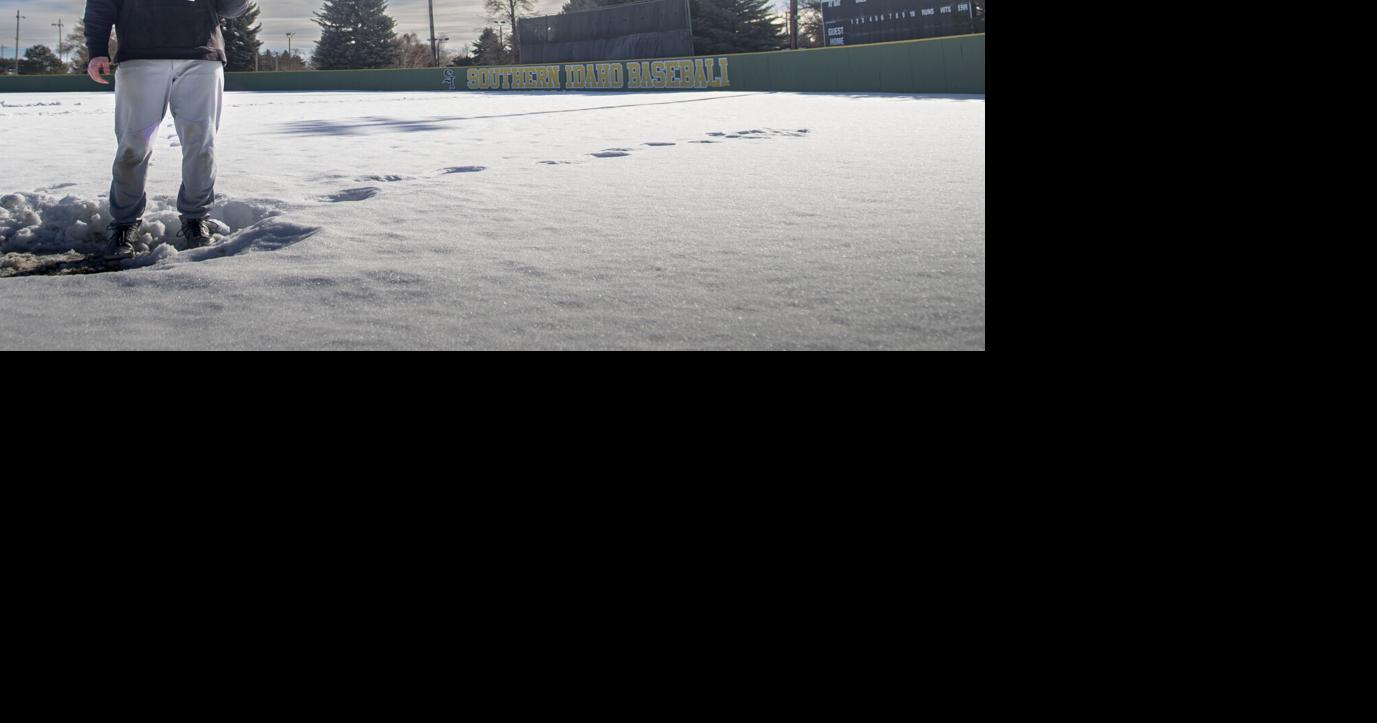 SNOWBIRDS: CSI baseball, with new-look pitching rotation, set to open ...