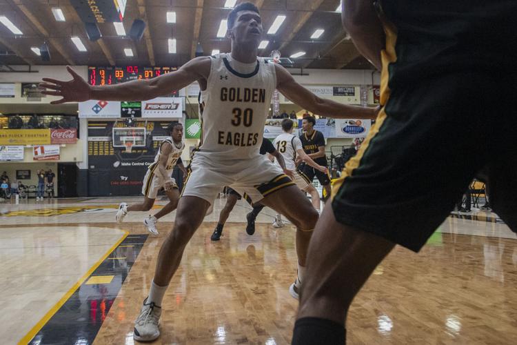 No. 4 CSI women's basketball stays perfect; No. 10 men beat Yavapai College