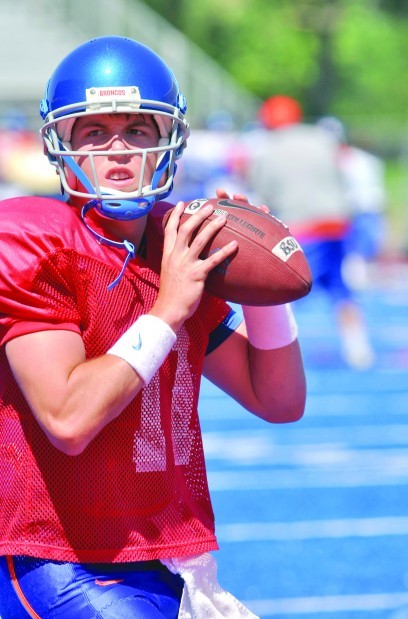 Undersized Kellen Moore does big things for Boise State football team ...