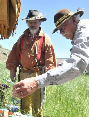 Mountain man rendezvous: Oregon Trail Muzzleloaders meet on the ...