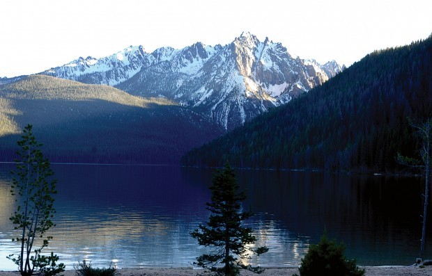 5:30 P.M. UPDATE: Fire Continues to Burn near Redfish Lake