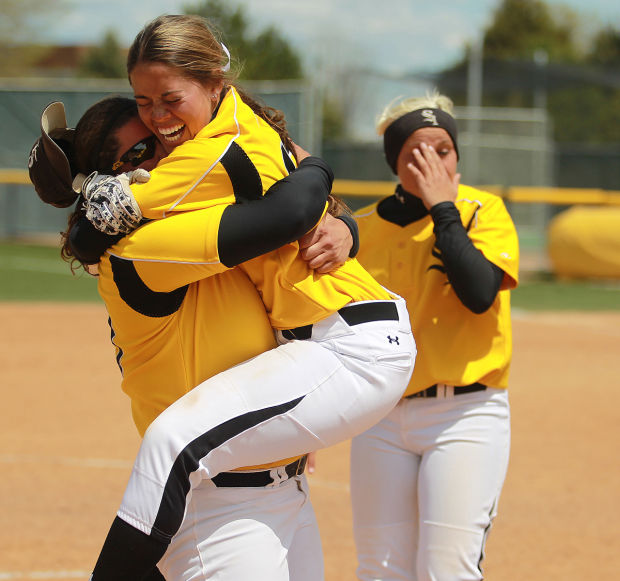 CSI Softball Wins Region Championship