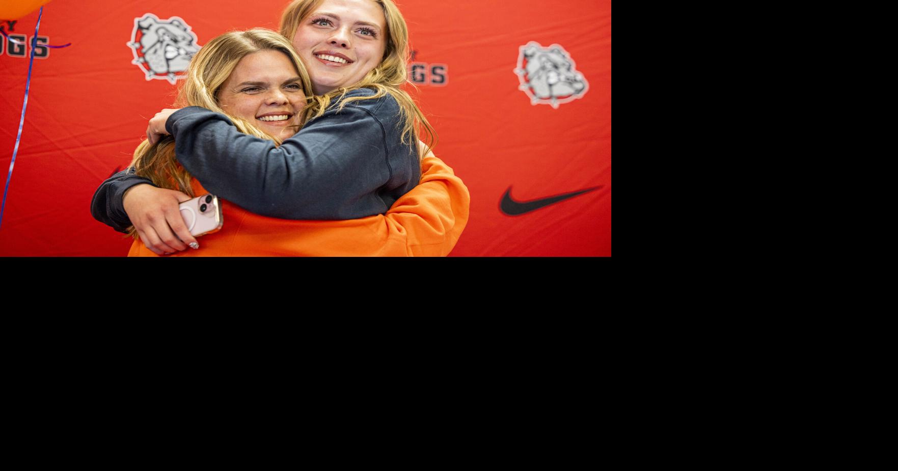 Kimberly softball's Mallory Kelsey signs with Snow College