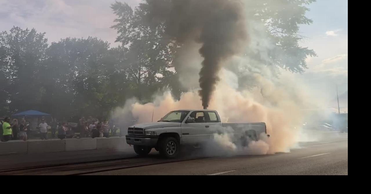 PHOTOS/VIDEO: Kickin' around Joe Mama's Car Show