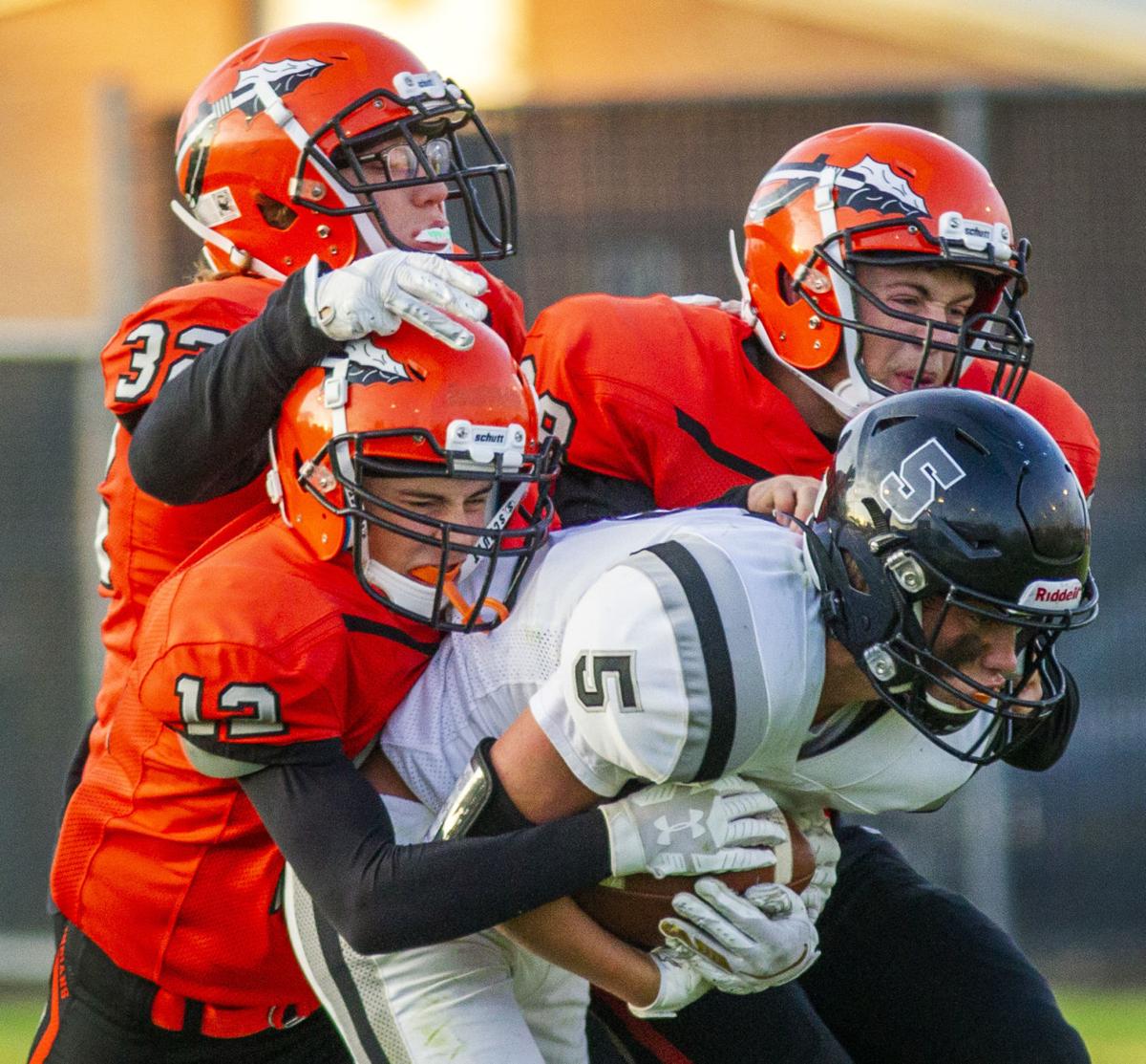 Declo handles adversity, rolls past Buhl