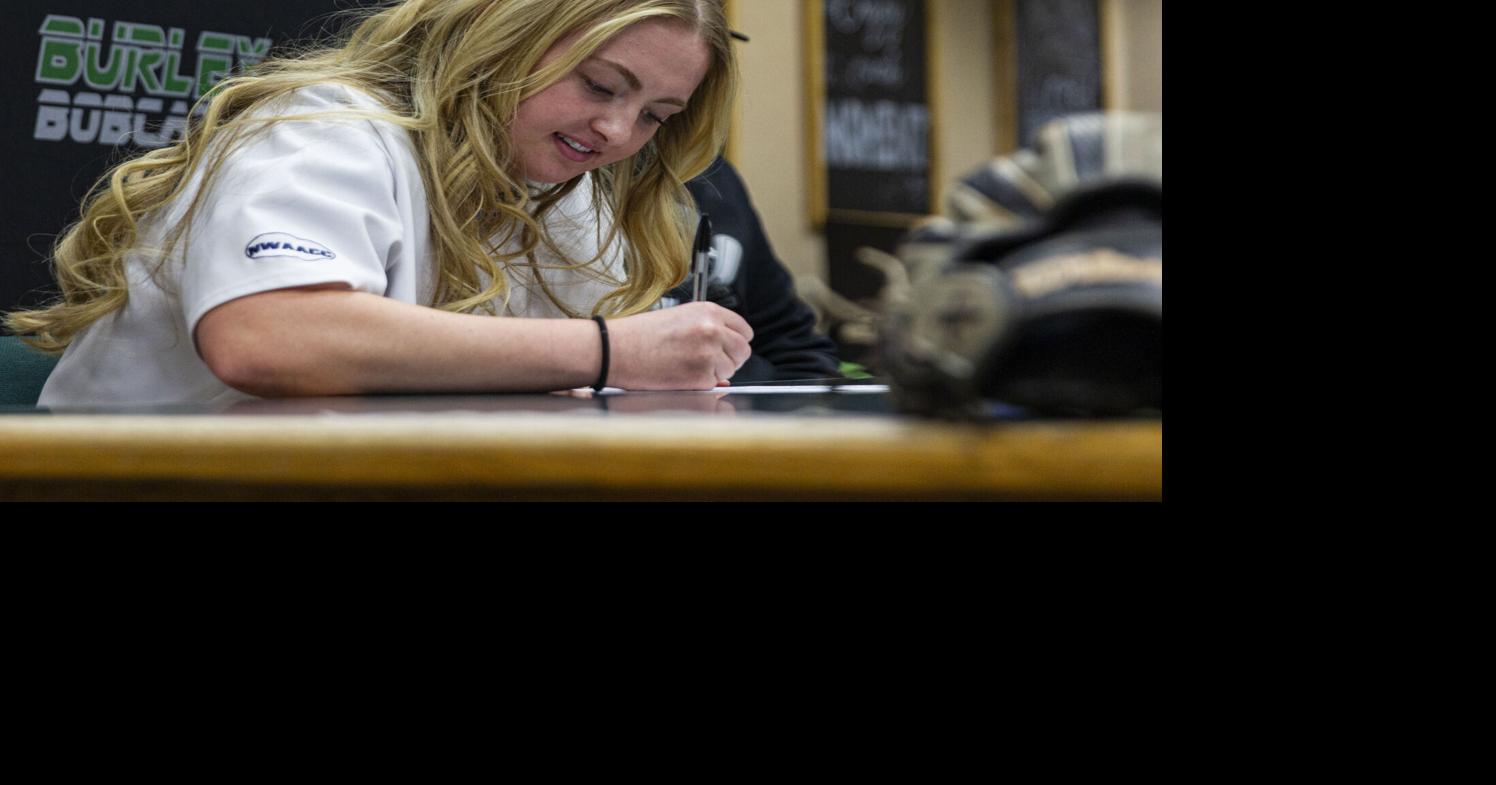 Burley softball's Kaymbri Beck signs with Treasure Valley