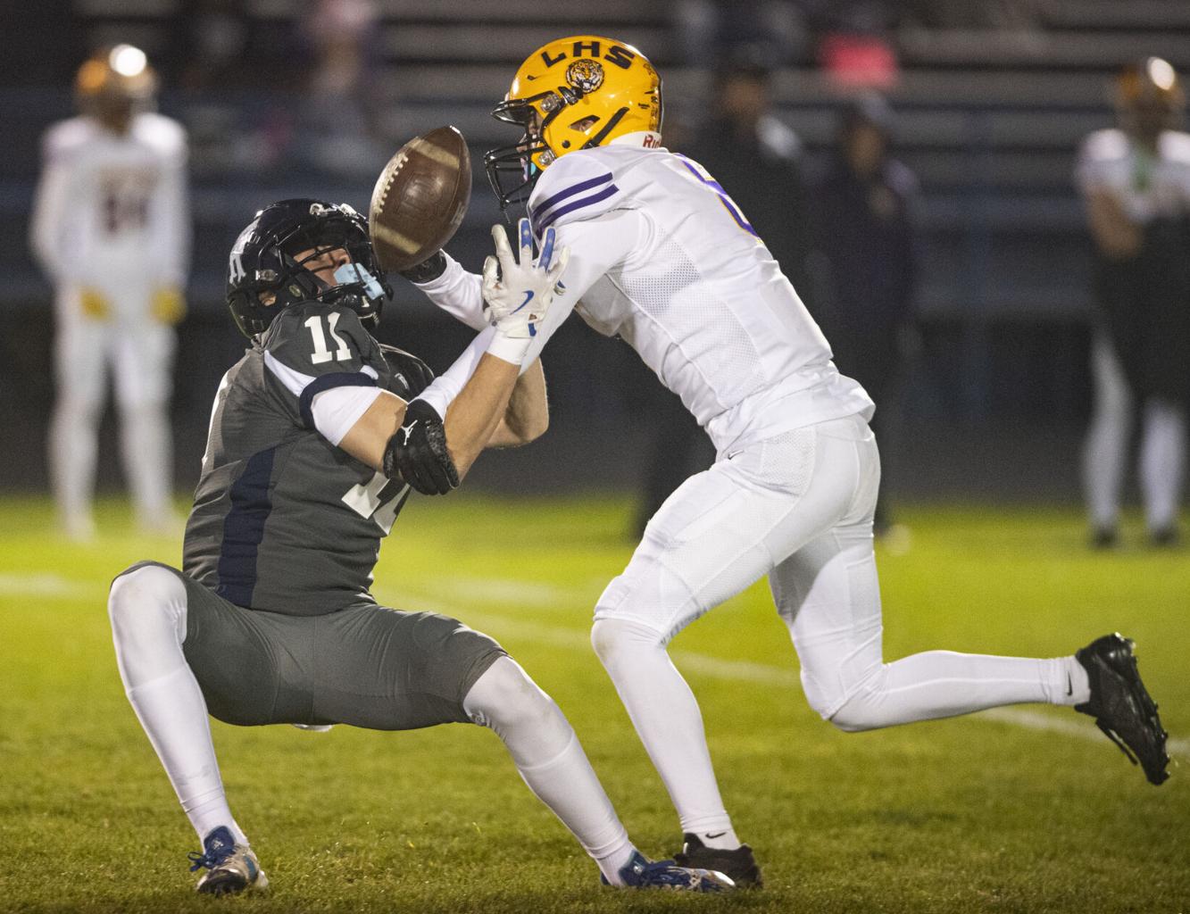 Twin Falls football rolls to state quarterfinals