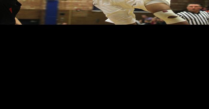 No Contest: Bruins Roll Past Jerome