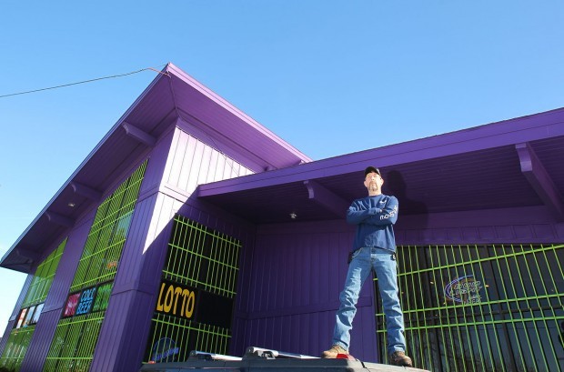 Twin Falls smoke shop creates stir with colors and content