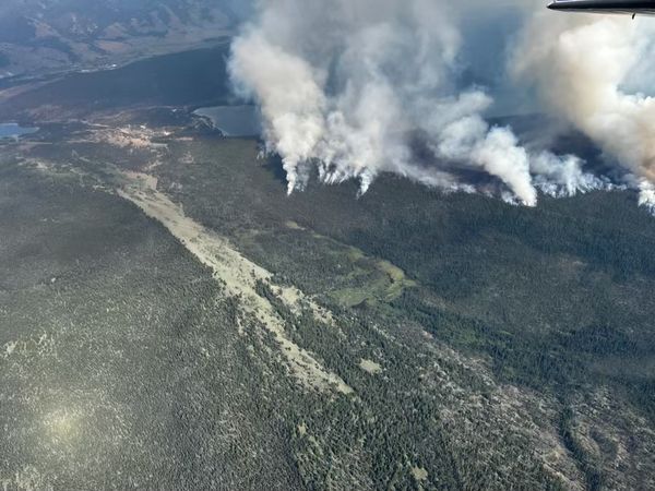 Snowfall might completely stuff Bench Lake Fire