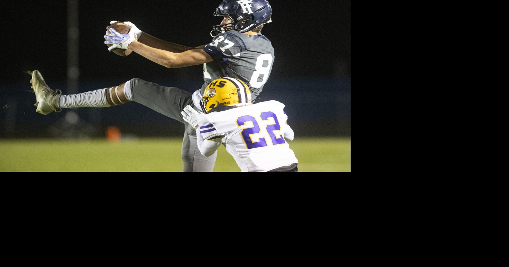 twin-falls-football-rolls-to-state-quarterfinals