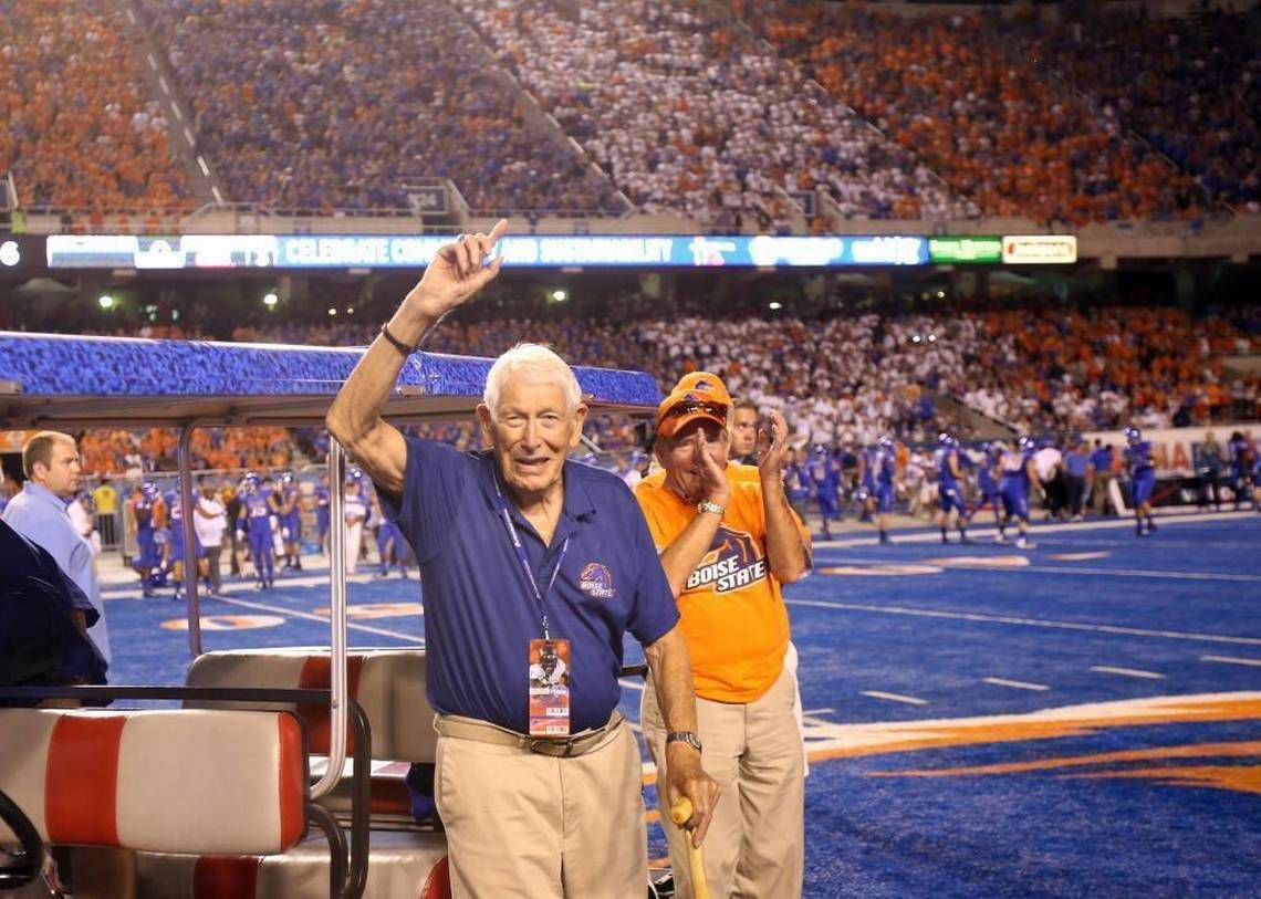 Lyle Smith, legendary Boise State coach, dies at 101; ‘What an ...