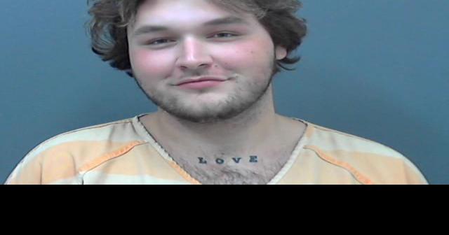 Police: Burley man pointed handgun at woman and children in traffic